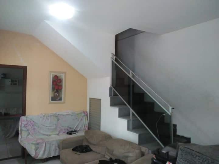 Casa Agradável Com Estacionamento Incluindo - Vila Velha