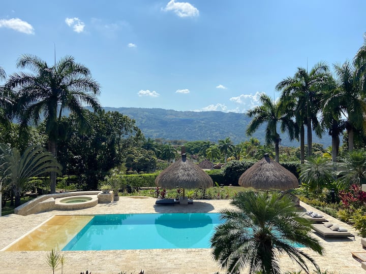 Luxury Travel Mansion En Santa Fe - San Jerónimo