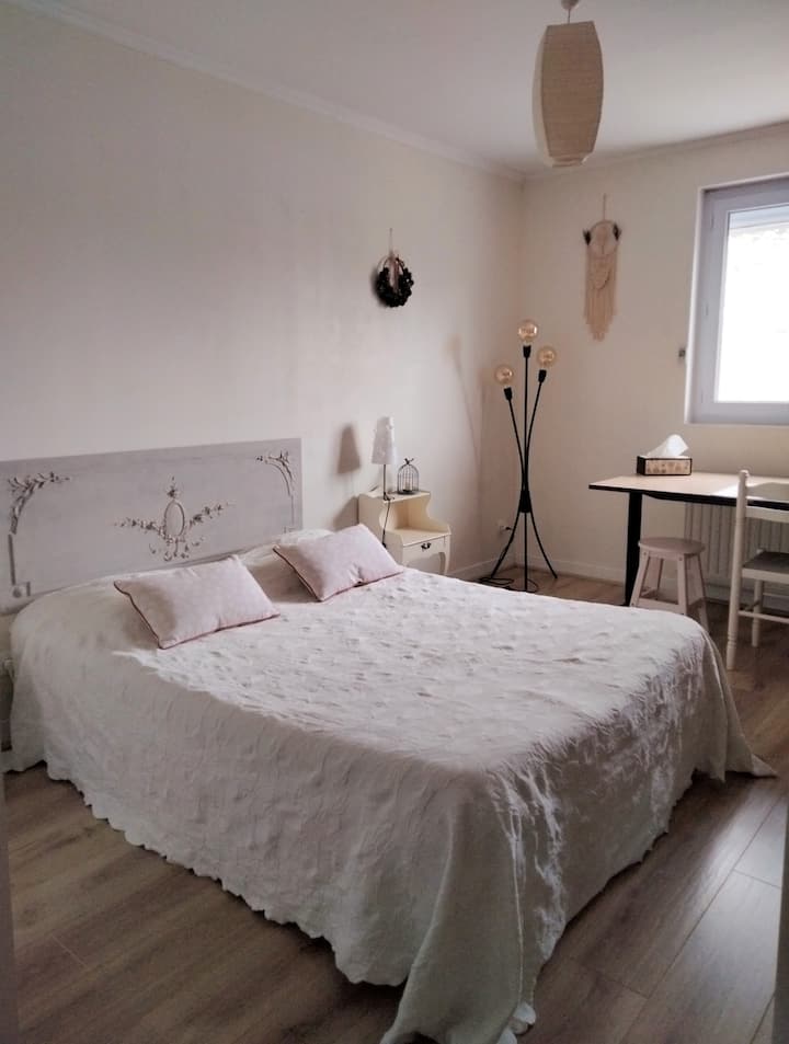 Chambre Au Calme, Parking Sécurisé, Lyon Nord - Rillieux-la-Pape