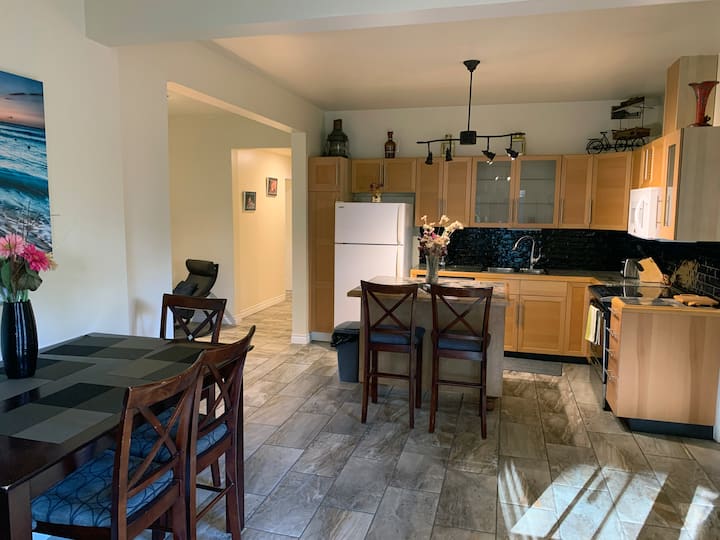 The Black Pearl Patio - British Columbia