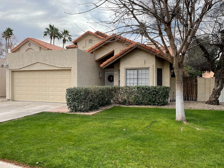 Home On Elliot Shores - Chandler, AZ