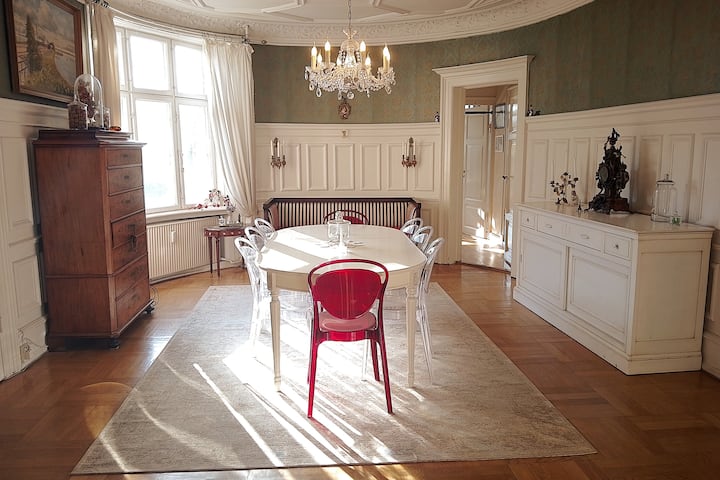 Classical Apartment - Copenhagen
