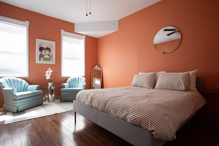 Centrally Located- 2 Bedroom- Bonus Kitchen - St. Louis, MO