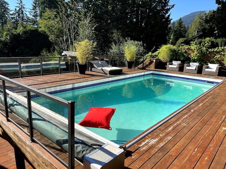 Zen Escape With Hot-tub - North Vancouver