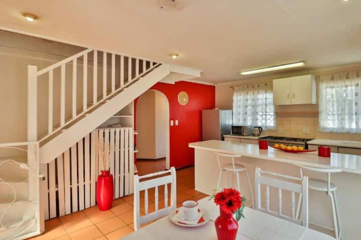 House @ The Link - Kempton Park