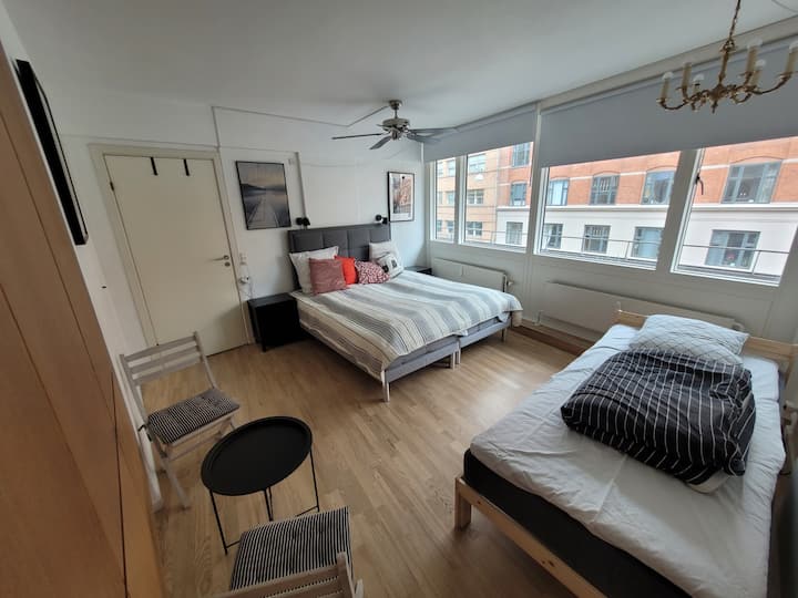 Værelse I Stor Lejlighed Midt På Frederiksberg - Copenhague
