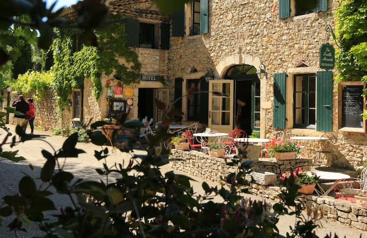 Hôtel De Charme En Pierre - Mirmande