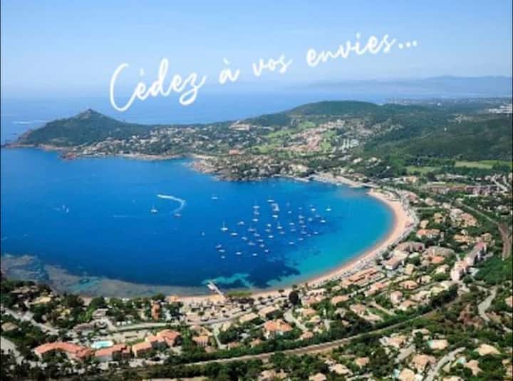 Bord De Mer St Raphael / Agay - Saint-Raphaël