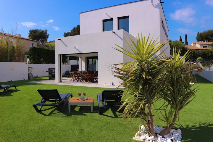 Superbe Villa 200m2, Mer à 800m - Bandol