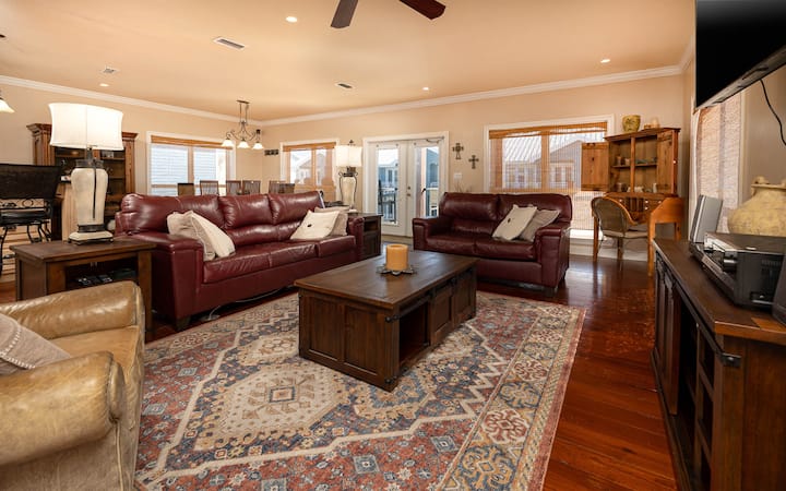 Oceanside Oasis Is Your Beach Dream Escape! - Pensacola Beach, FL