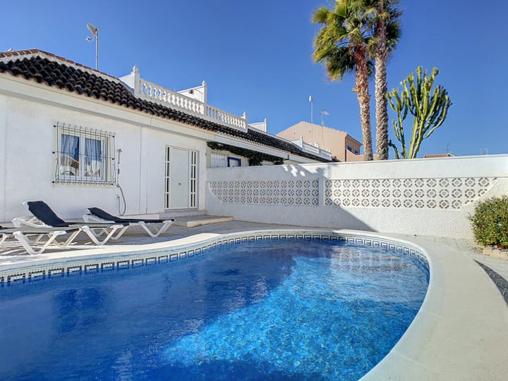 Bungalow In Los Alcazares, Private Pool, Air Con - Los Alcázares