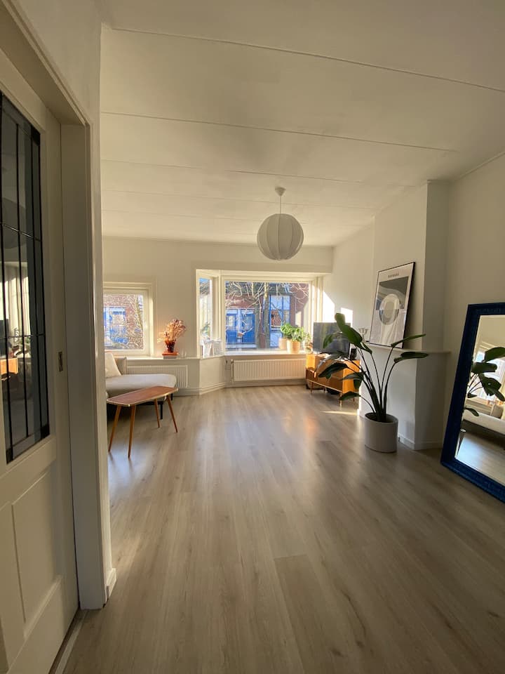 Light & Spacious: Comfortable Apartment 'Op Zuid' - Rotterdam