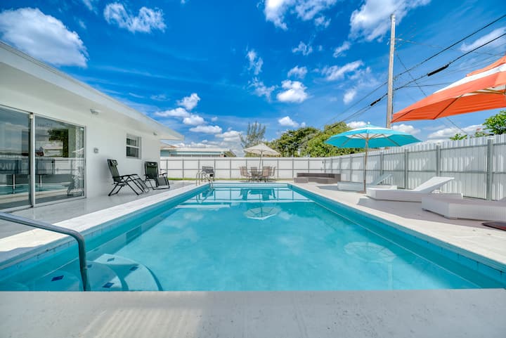 Casita W/ Heated Salt Water Pool - Palm Beach, FL