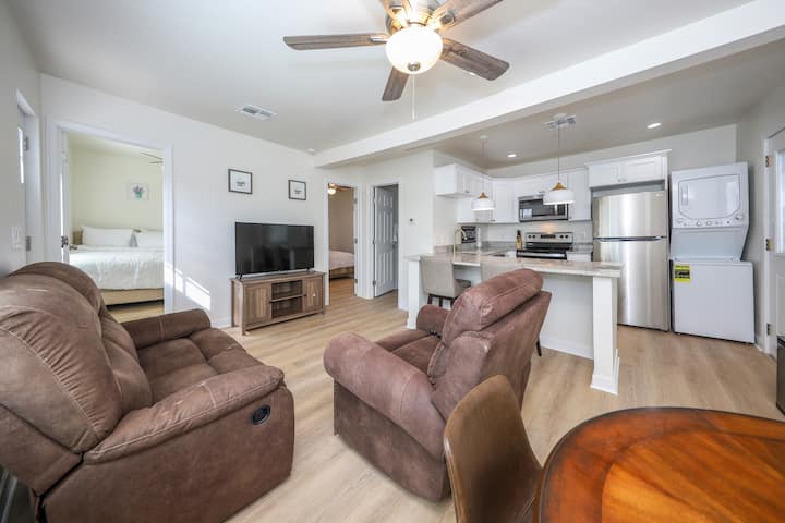 Gorgeous Guest House: Private Yard Lot Of Parking - Tucson, AZ