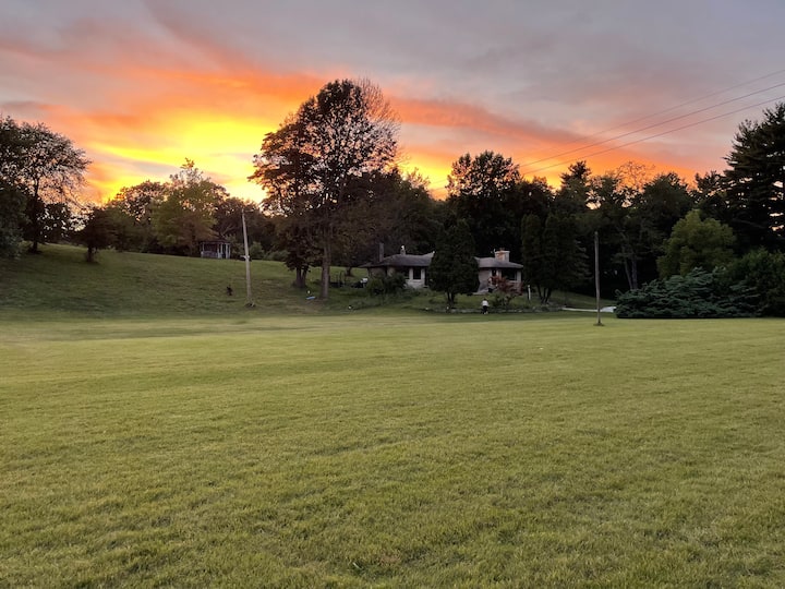 Farm House Near The Lake - Tippecanoe River State Park, Winamac