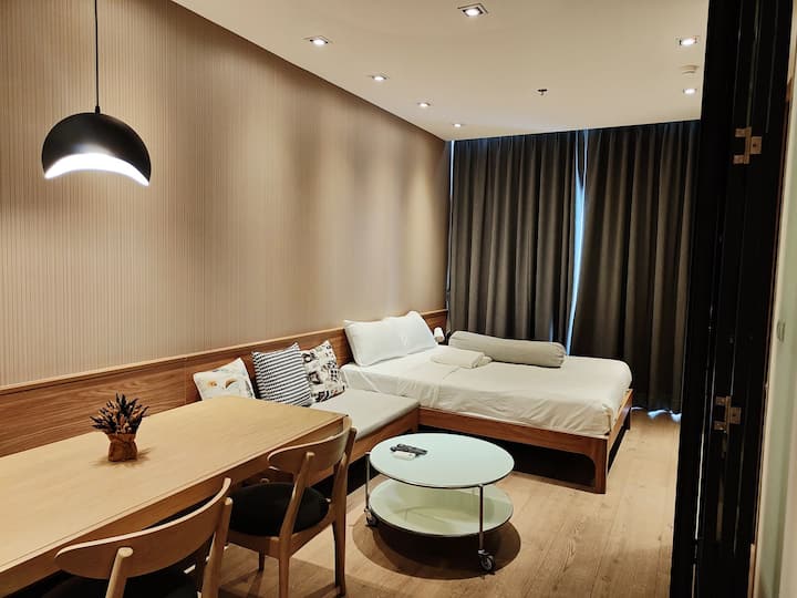 Rooftop Pool Gym Luxury Cozy Studio Free Wifi @Bts - Bangkok