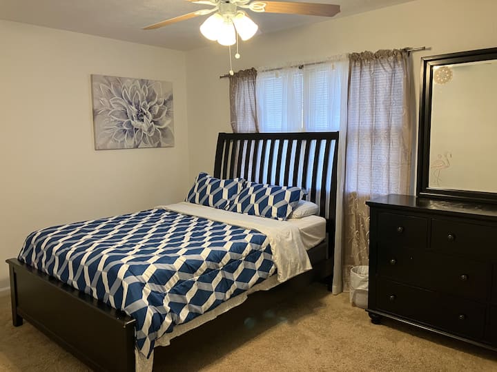 Comfy Master Bedroom In Residential Home - Fayetteville, NC