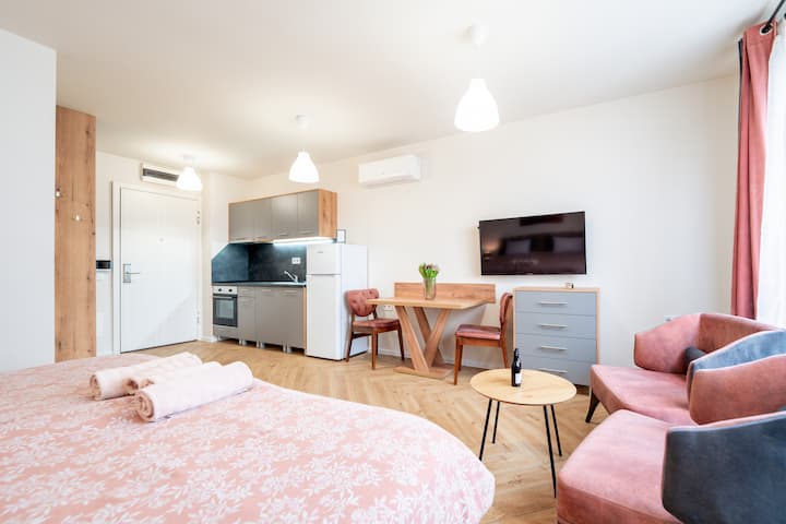 Spacious  Studio With Two Separate Beds - Bankya