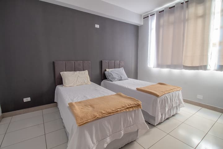 Quarto Duplo Próximo à Liberdade - Liberdade