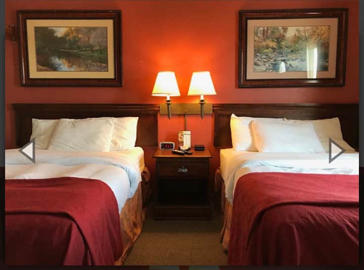 Munising Motel 2 Bed Room, B - Munising, MI