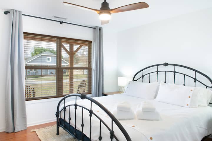 Mountain Lux Home - Centrally Located In Brevard! - Brevard, NC