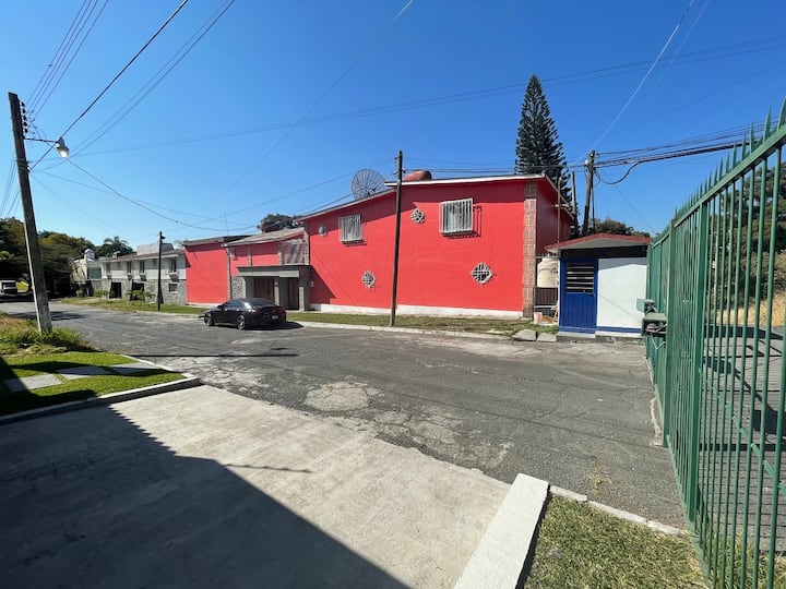 Casa Grande En Lomas De Cuernavaca En Privada - Temixco