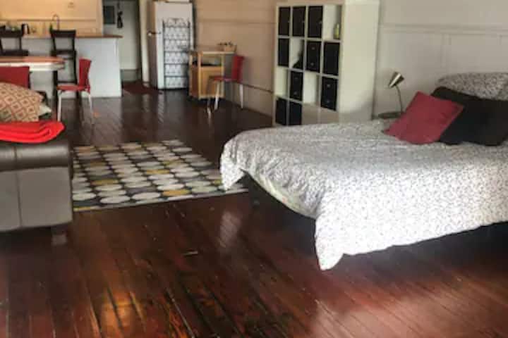 Spacious Studio Minutes Away From Nyc - Jersey City, NJ