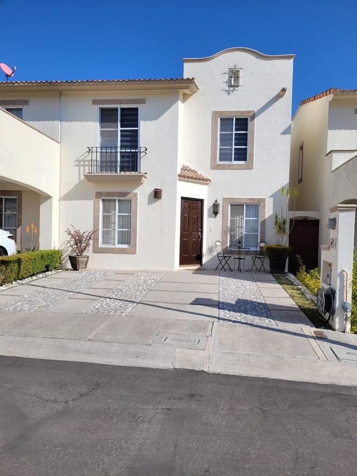 Family House In Juriquilla - Querétaro