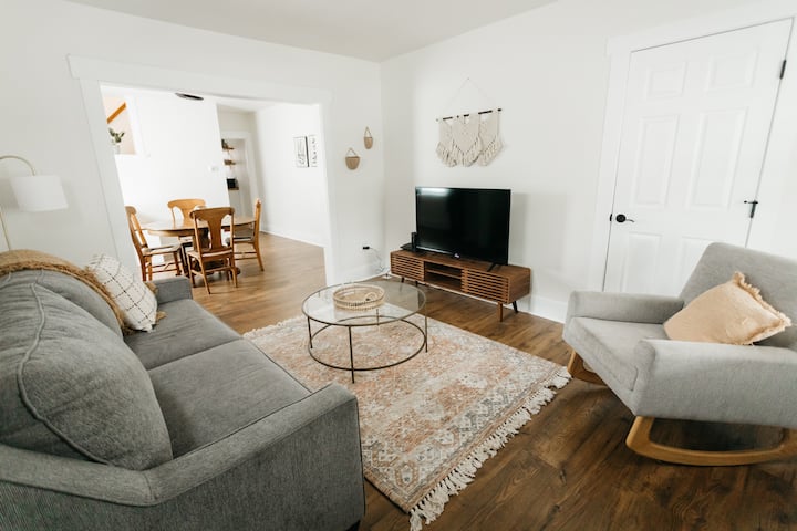 Lovely/spacious 1 Bedroom House - Central Location - Dayton