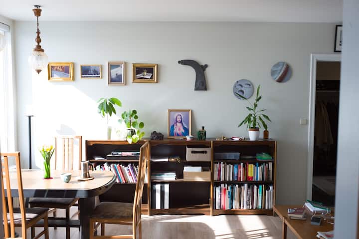 Top Floor Artistic Apartment With An Amazing View - レイキャビク