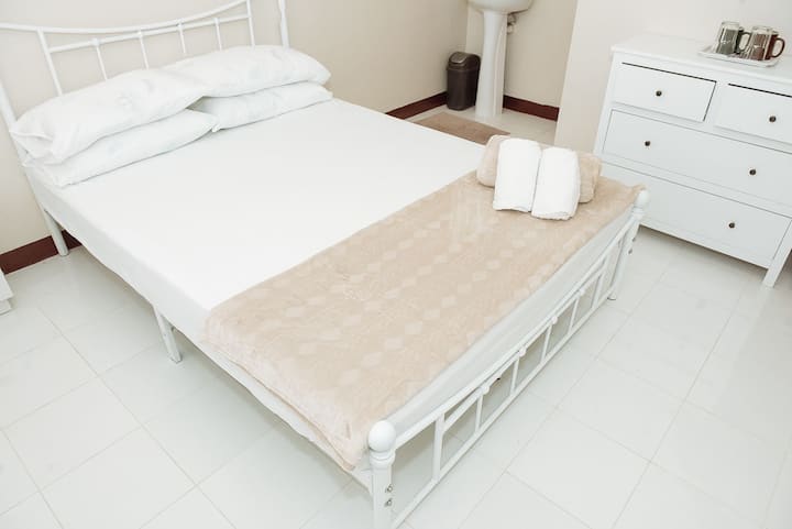 Room For 2 Rm #2 - Tati's Place - Dumaguete
