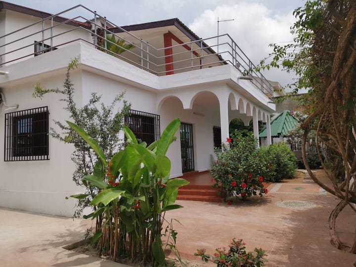 Belle Villa Avec Jardin à Adidogomé - Lomé