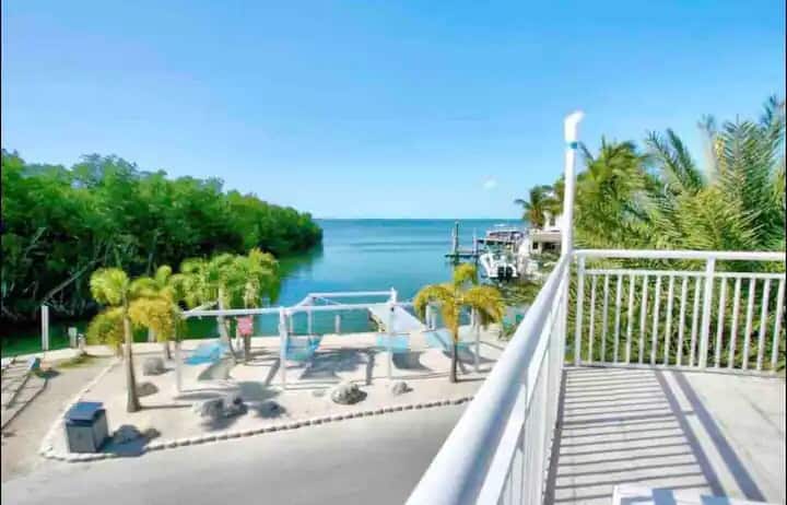Tropical Getaway In The Heart Of Key Largo - Key Largo, FL