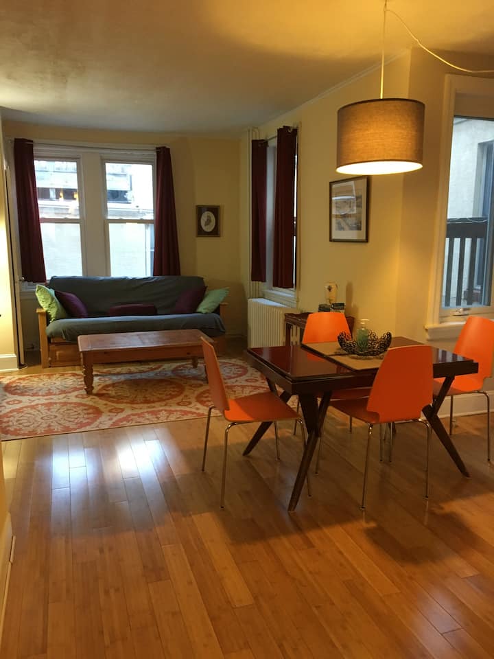 Bright 1br Apt, Great Location At 16th & South - Philadelphia, PA