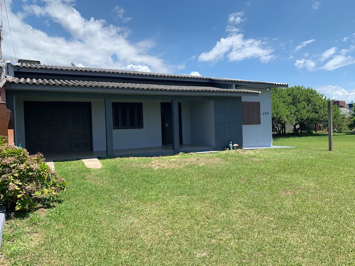 Casa Com Amplo Pátio (700m Da Praia) - Tramandaí