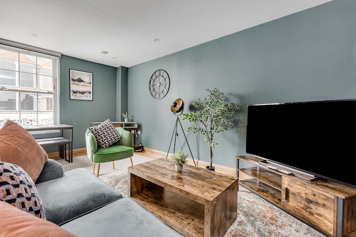 5 Weybourne - Homely 2 Beds Apt - Staines