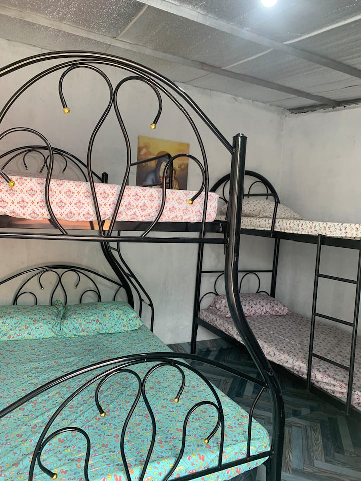 Room For Rent Few Step To The Beach - Iba