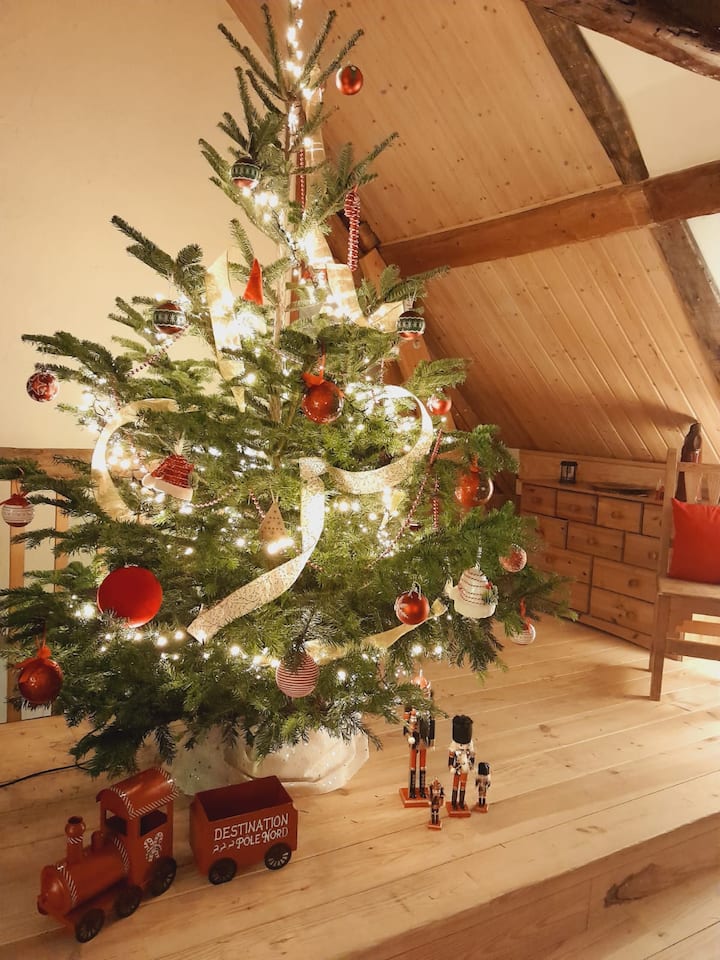 La Ferme - Sleeps 12-14 People With Pool - Isère