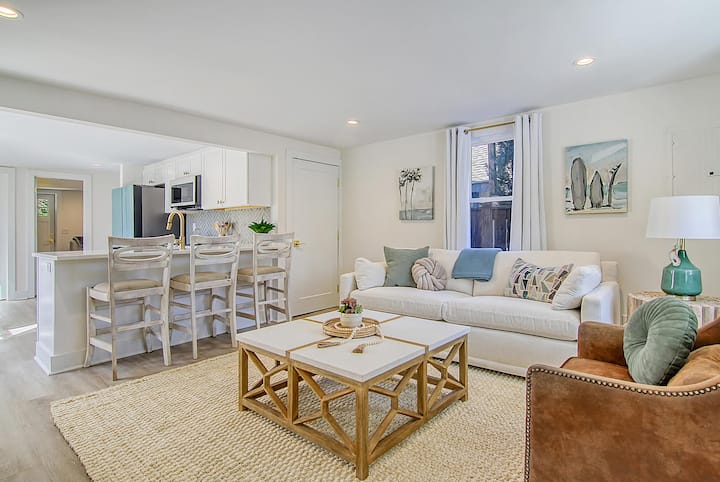 Renovated - Old Village - Close To Beach/downtown - Mount Pleasant, SC