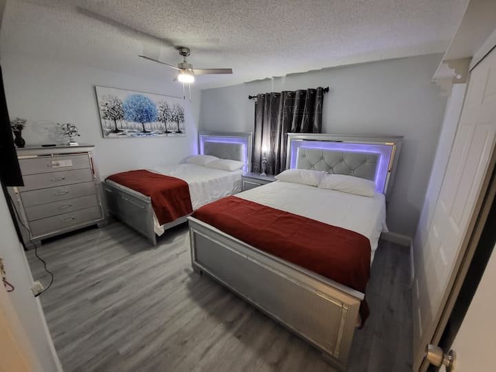 3 Bedroom House With King Bed - コーラルスプリングス, FL