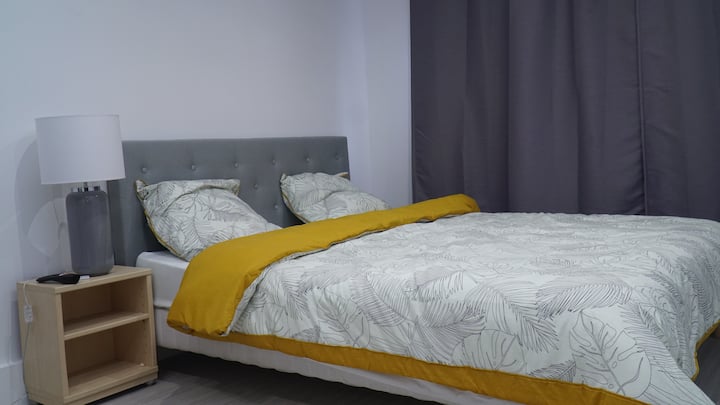 Charmant Studio - Cergy