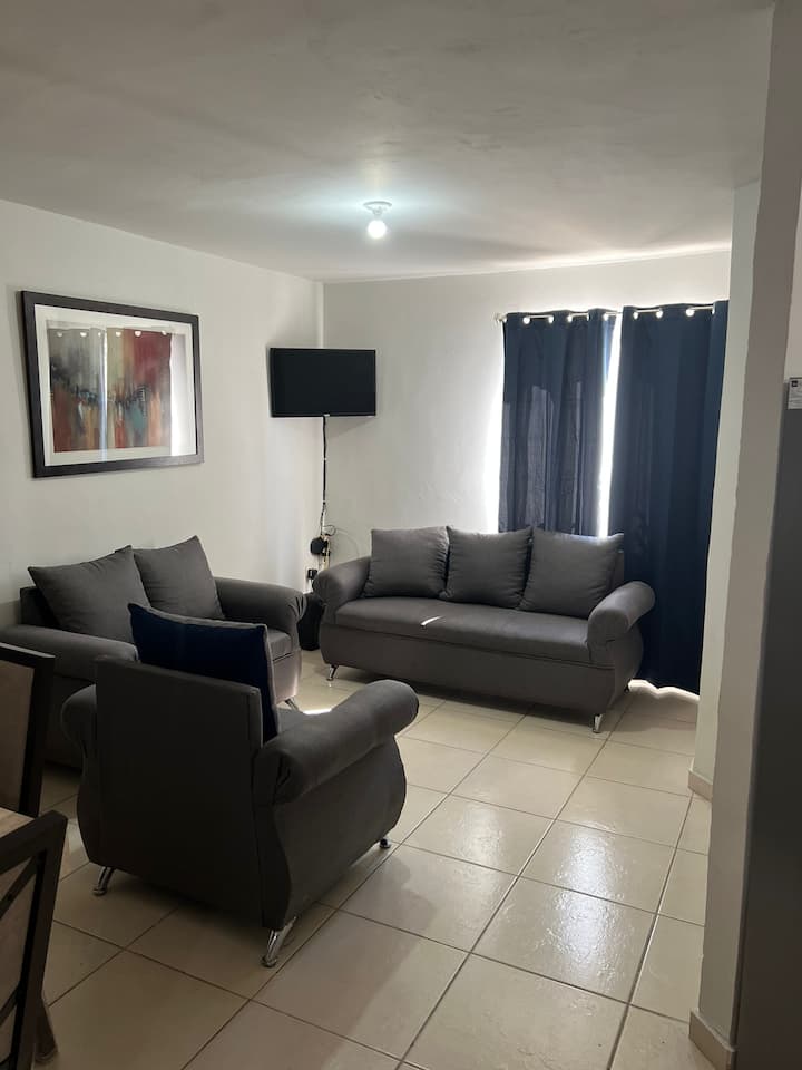 Casa Habitación Con Cochera. - Los Mochis