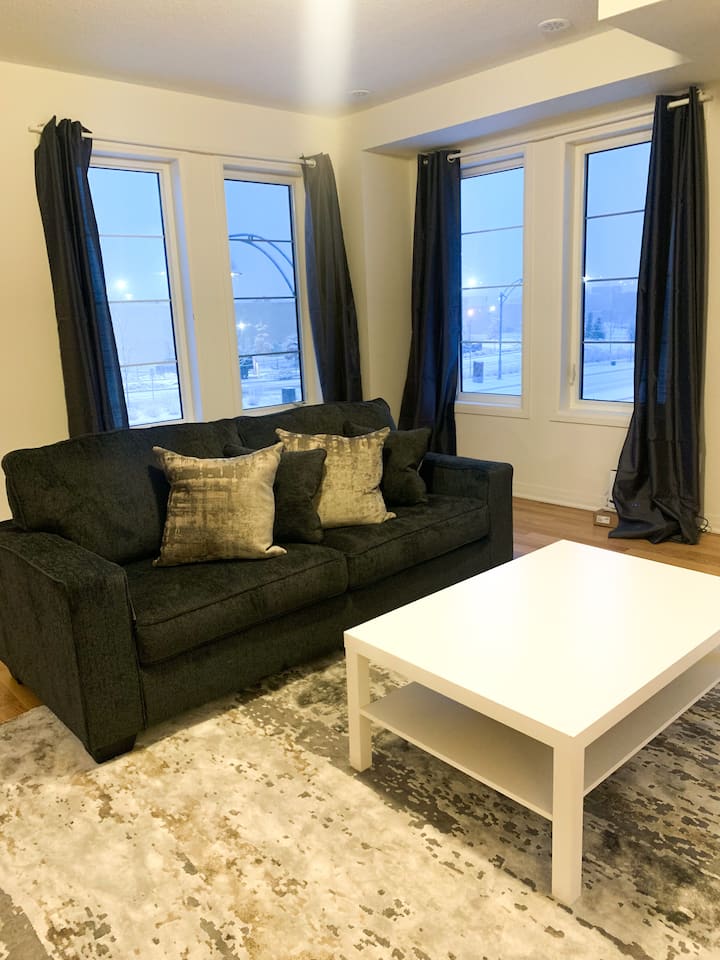 Private Room W/ Ensuite In Bowmanville - Bowmanville