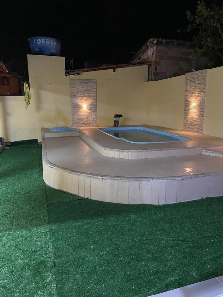 Alugo Uma Casa Espaçosa E Arejada, Com Piscina - Prado