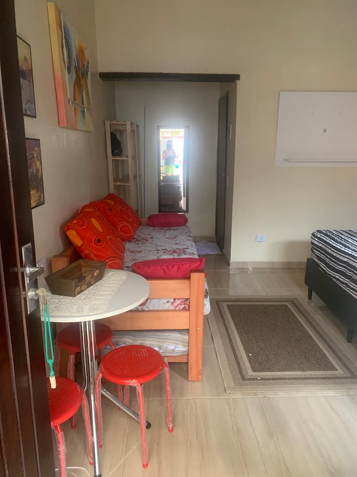 Kitnet Aconchegante  A 500 Metros Da Praia. ! - Caraguatatuba