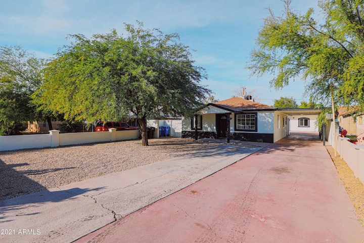 Snug Home Nr Phx Children, St. Joes & Banner - Phoenix, AZ