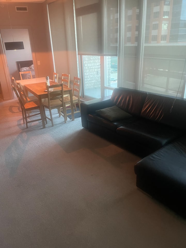 Downtown Ensuite Room With Locked Entry - Calgary
