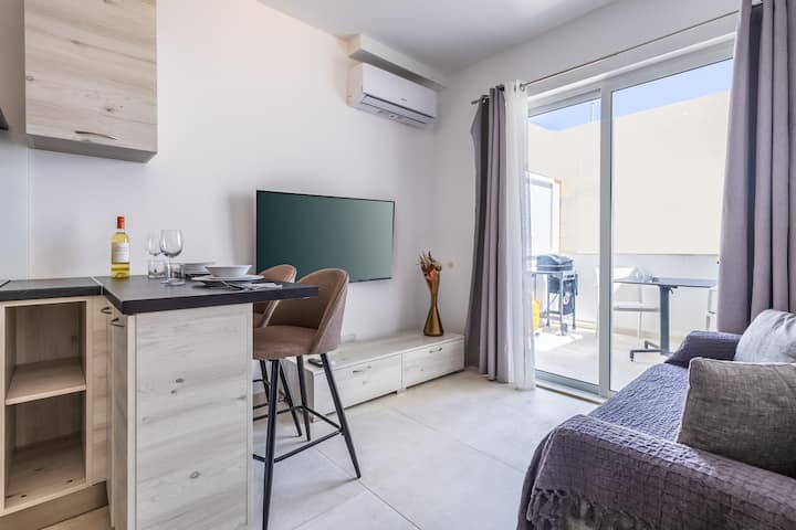 2 Bedroom Apartment With Yard And Bbq - By Solea - Aeropuerto de Malta (MLA)