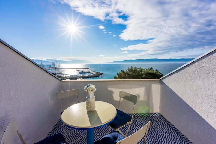 Studio Apartment For 2-3 Persons With Balcony - Novi Vinodolski