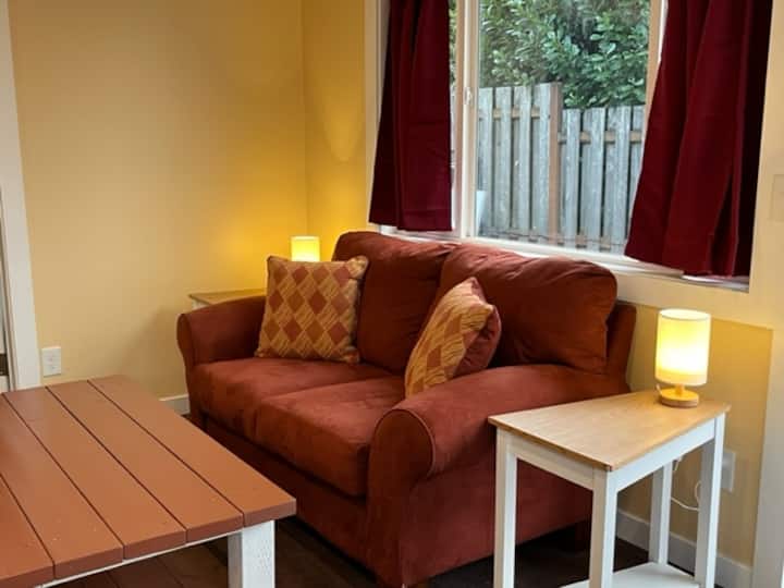 Spacious Quiet Urban 1-bdrm Apt - Beaverton, OR